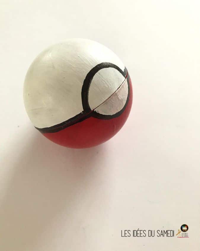Dessiner sur des ballons de baudruche des Pokémon